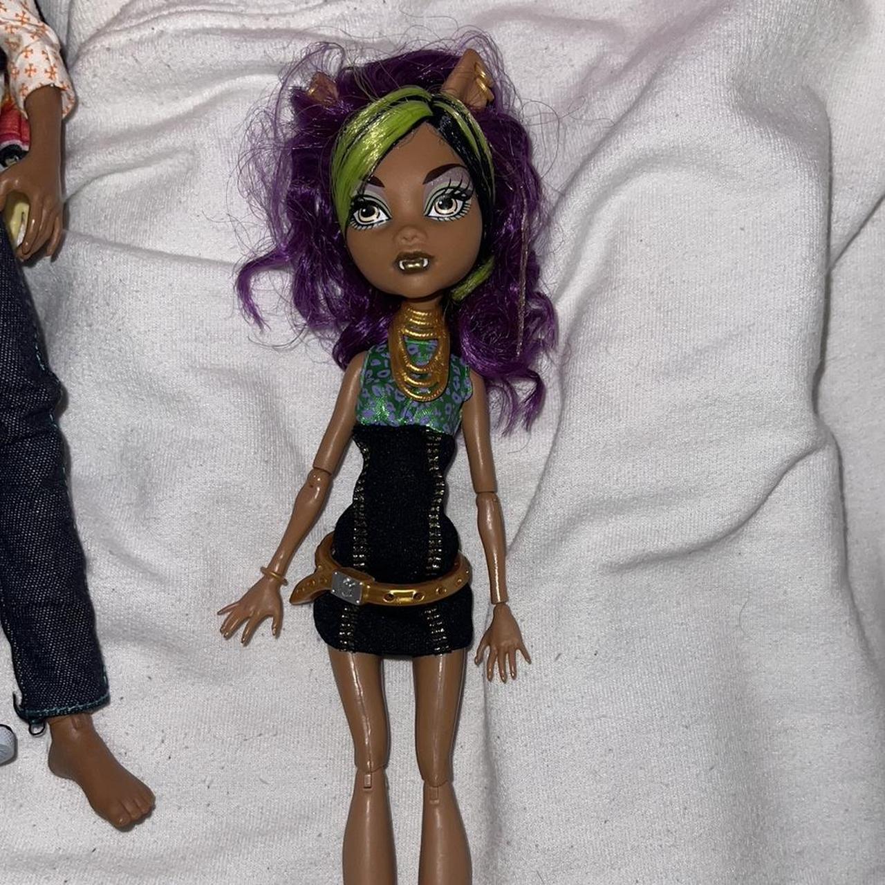 Claudine Wolf Monster High Doll Missing shoes - Depop
