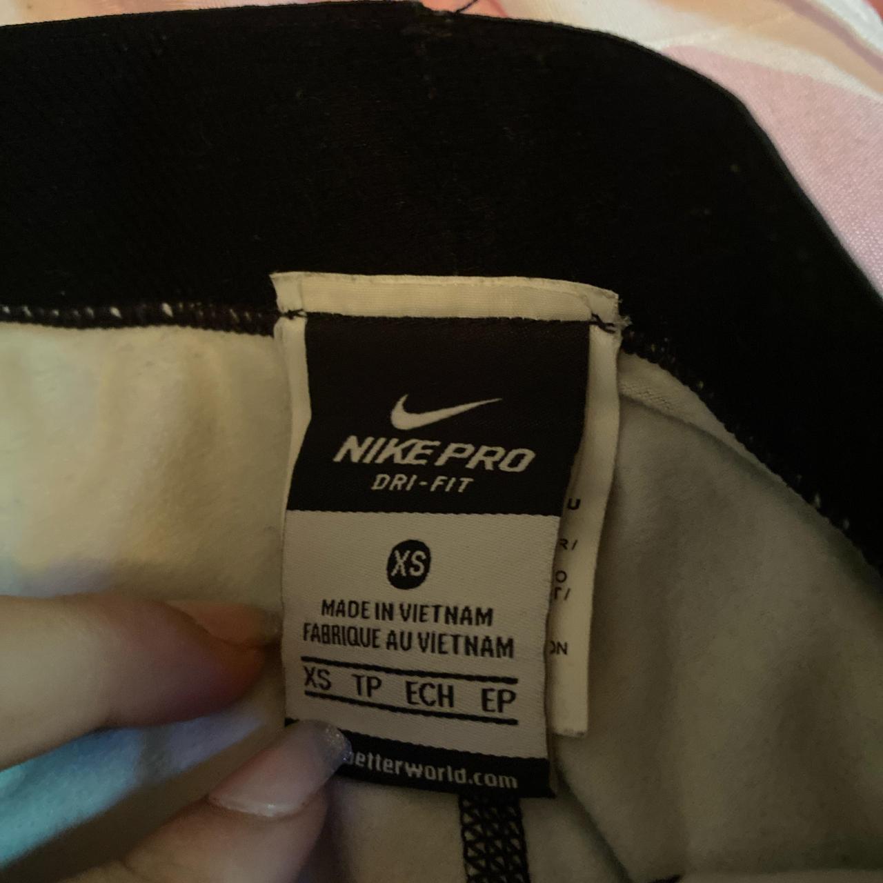 Nike black and grey leggings Nike pro Size XS - Depop