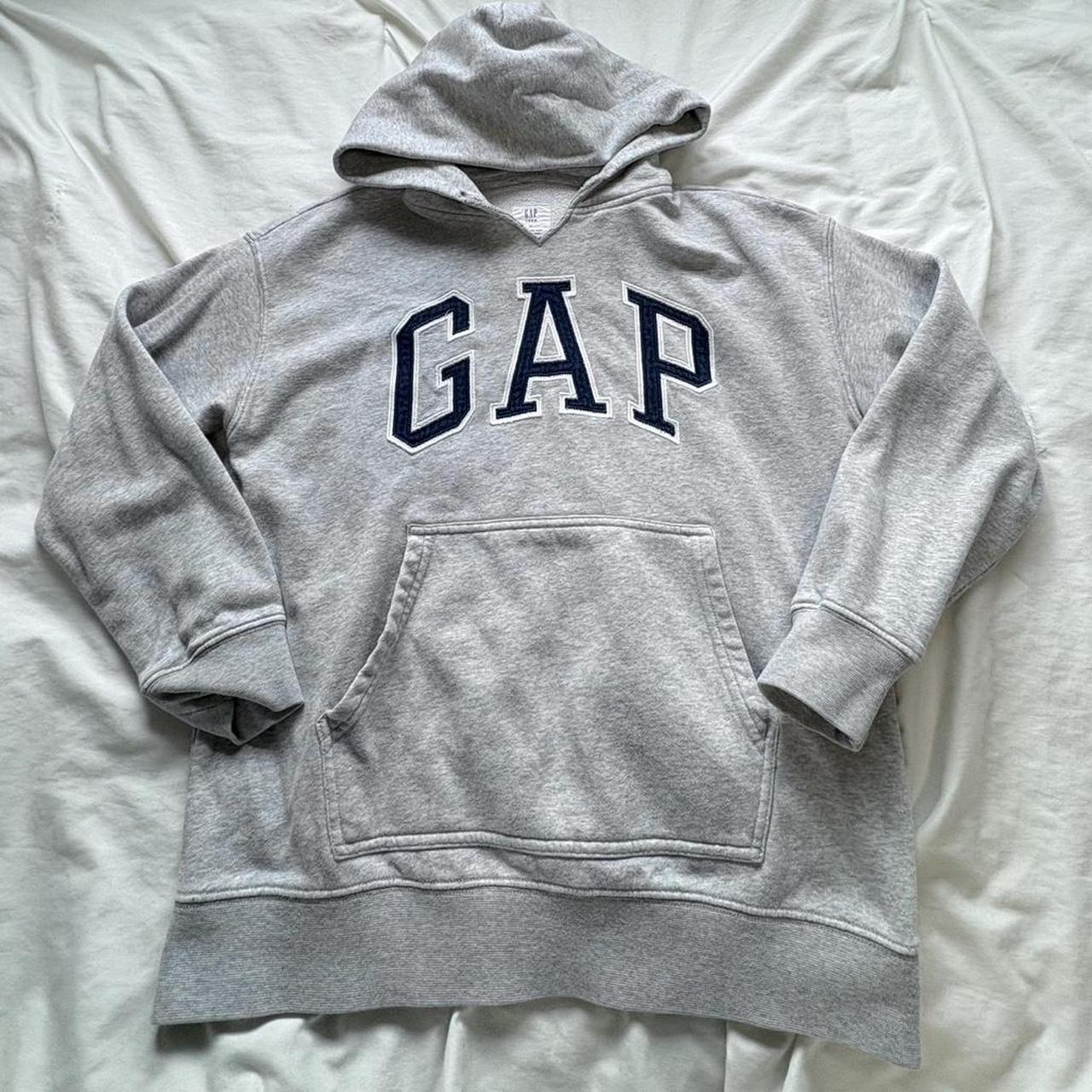 Grey Gap hoodie Best fits a women’s size xs/xxs... | Depop