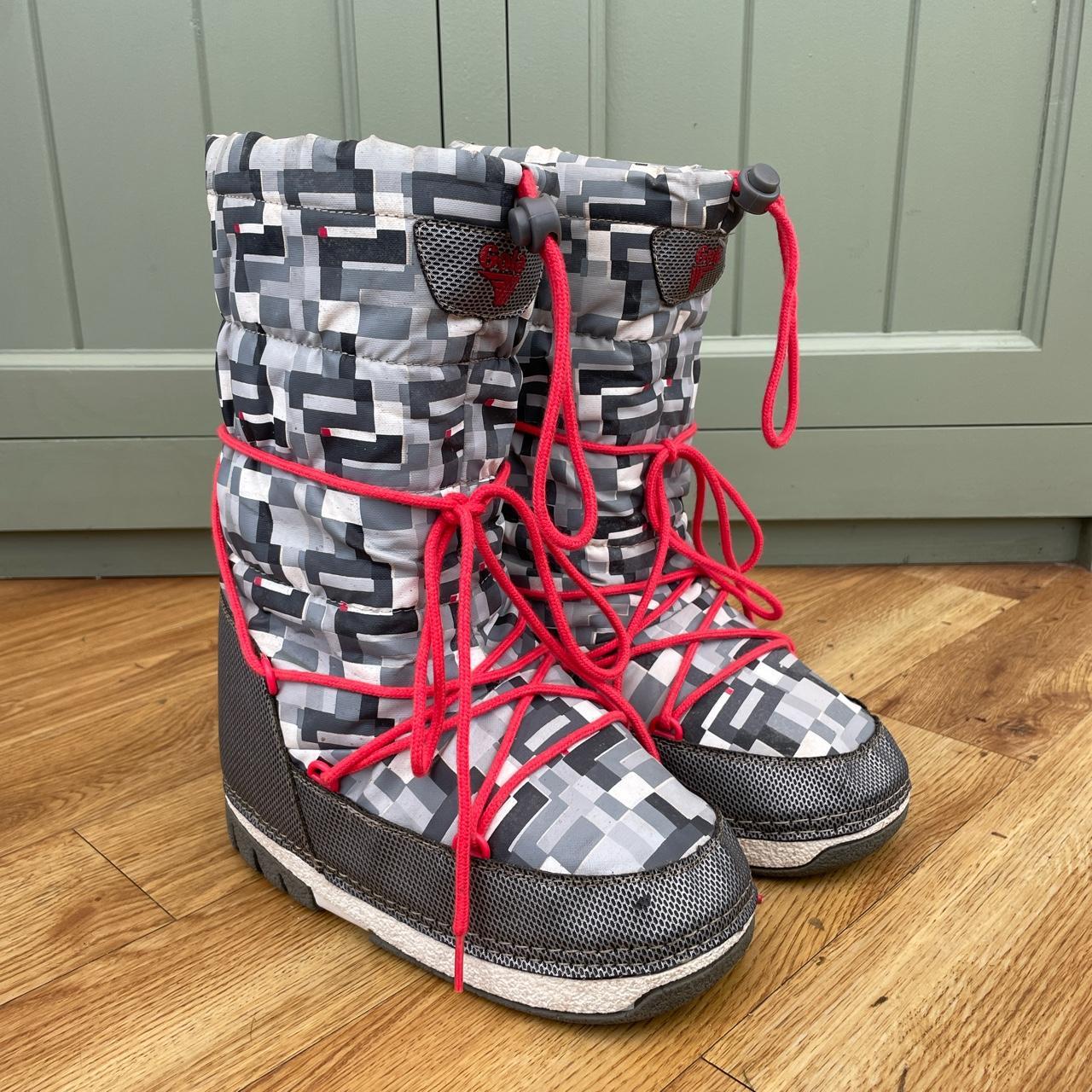 Gola moon boots snow shoes UK Size 3-4 Great... - Depop