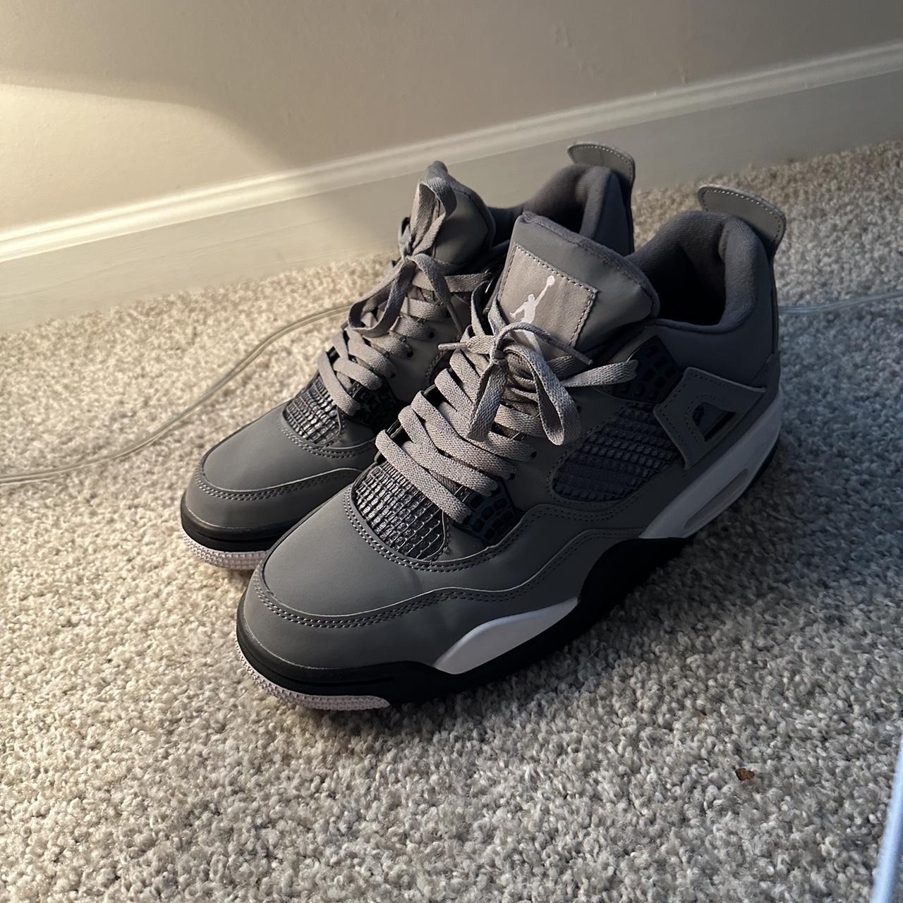 Cool Grey 4s Jordan Size 10 No box QUICK SHIPPING... - Depop
