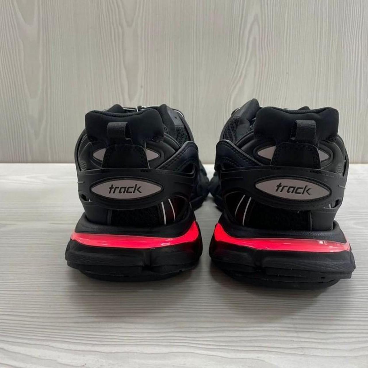 Balenciaga leds 5 to 9 days to arrive | Depop