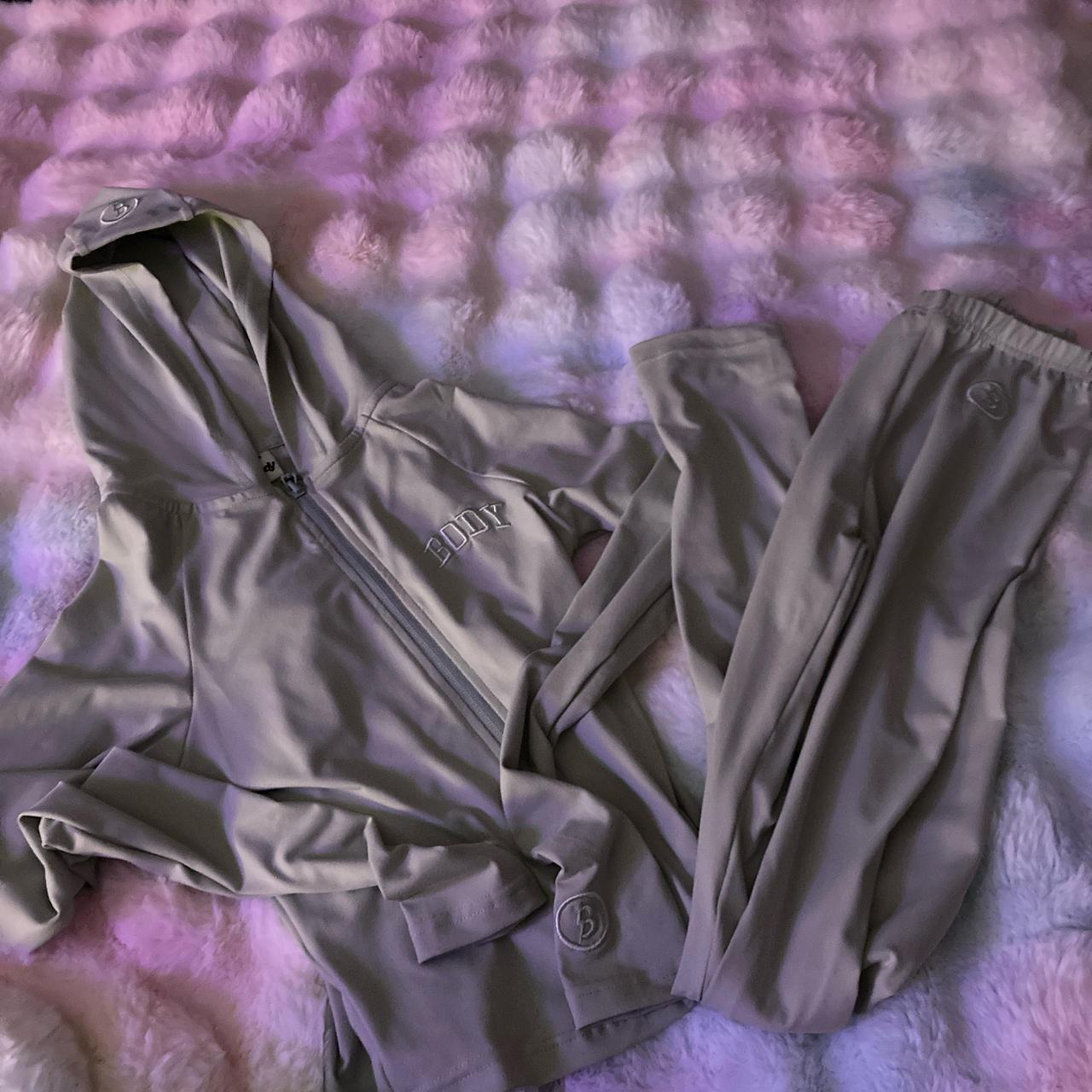 Body by Raven Tracy body basics in mint... - Depop