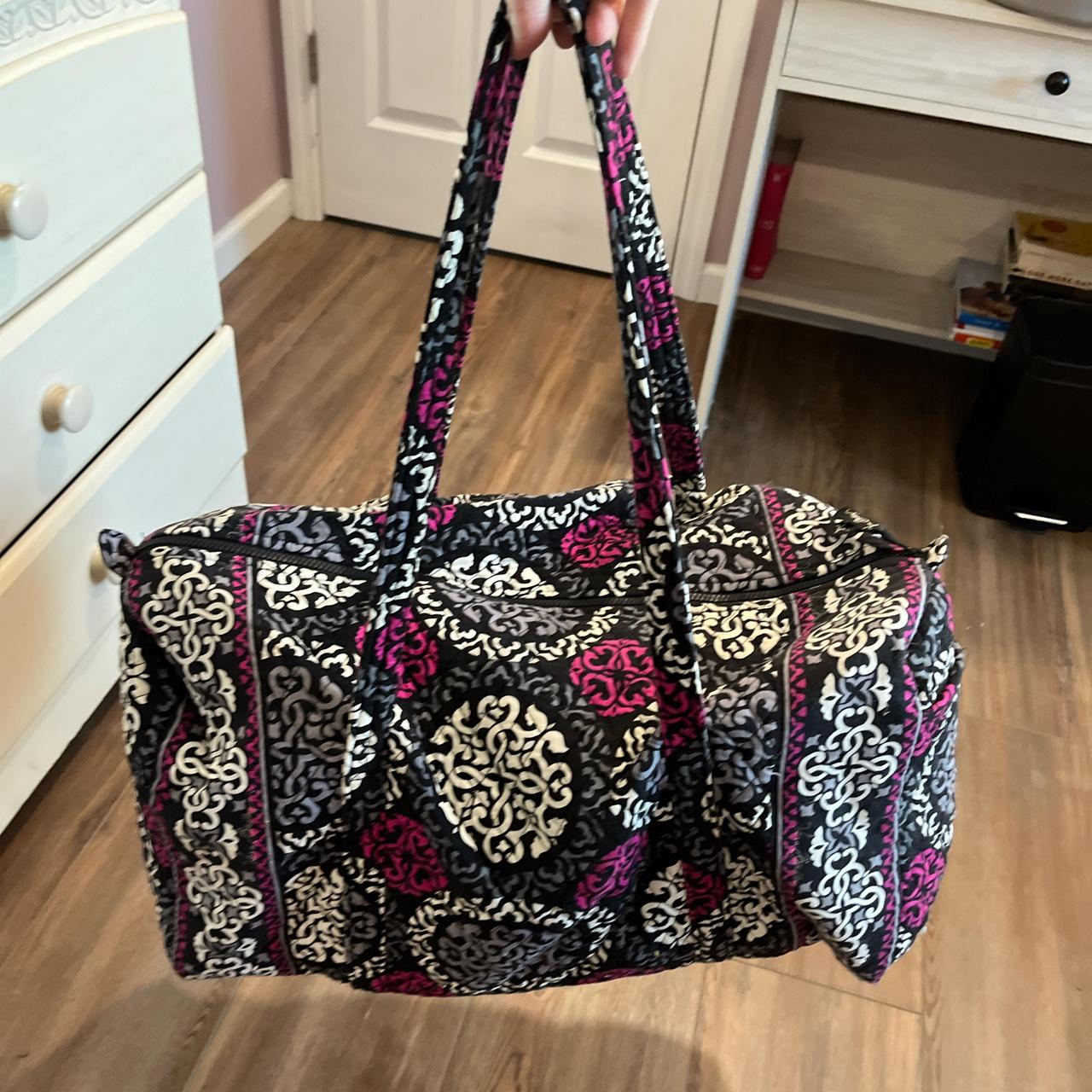 Vera Bradley duffle bag - Depop