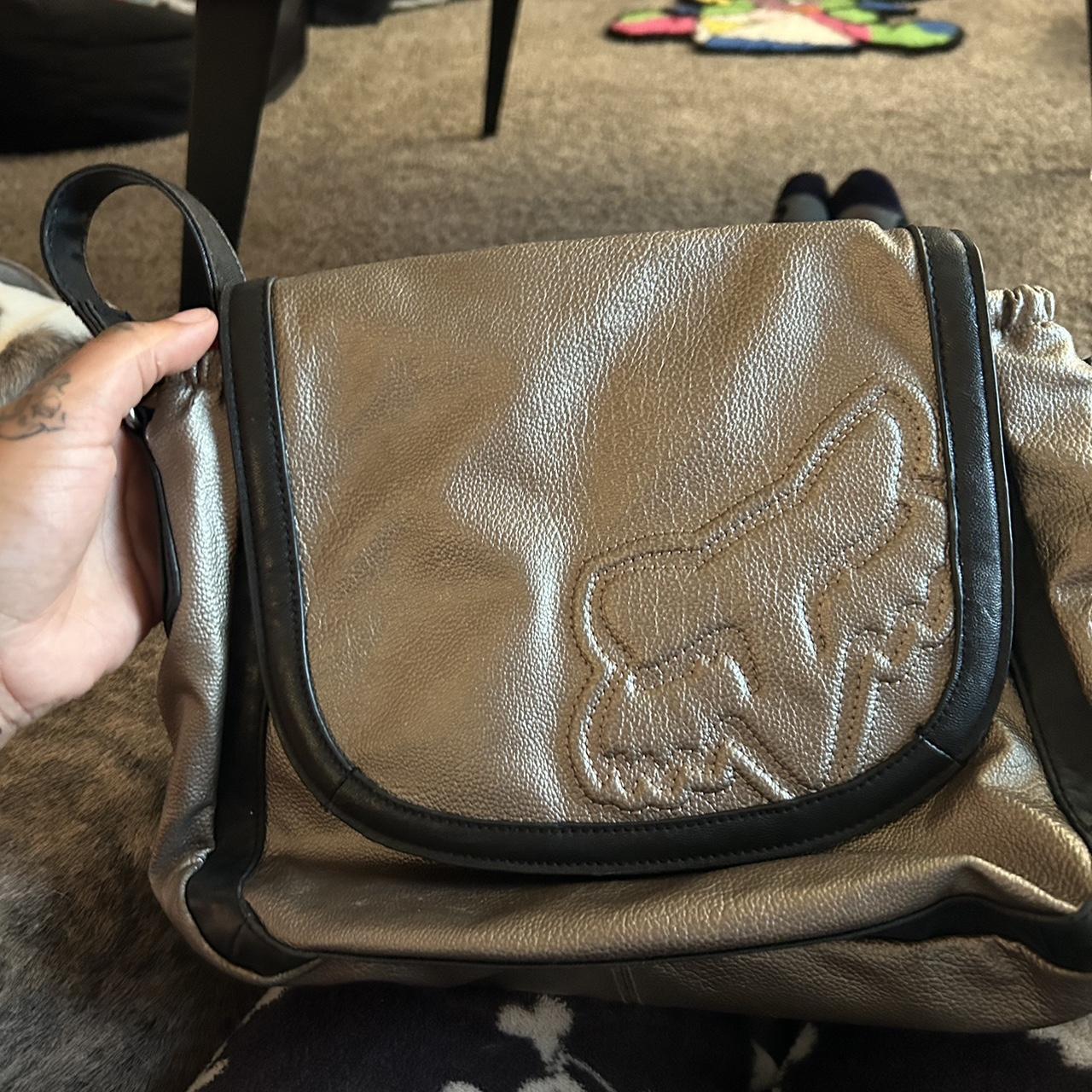 Arctic Fox & Co. Women's Silver and Black Bag | Depop