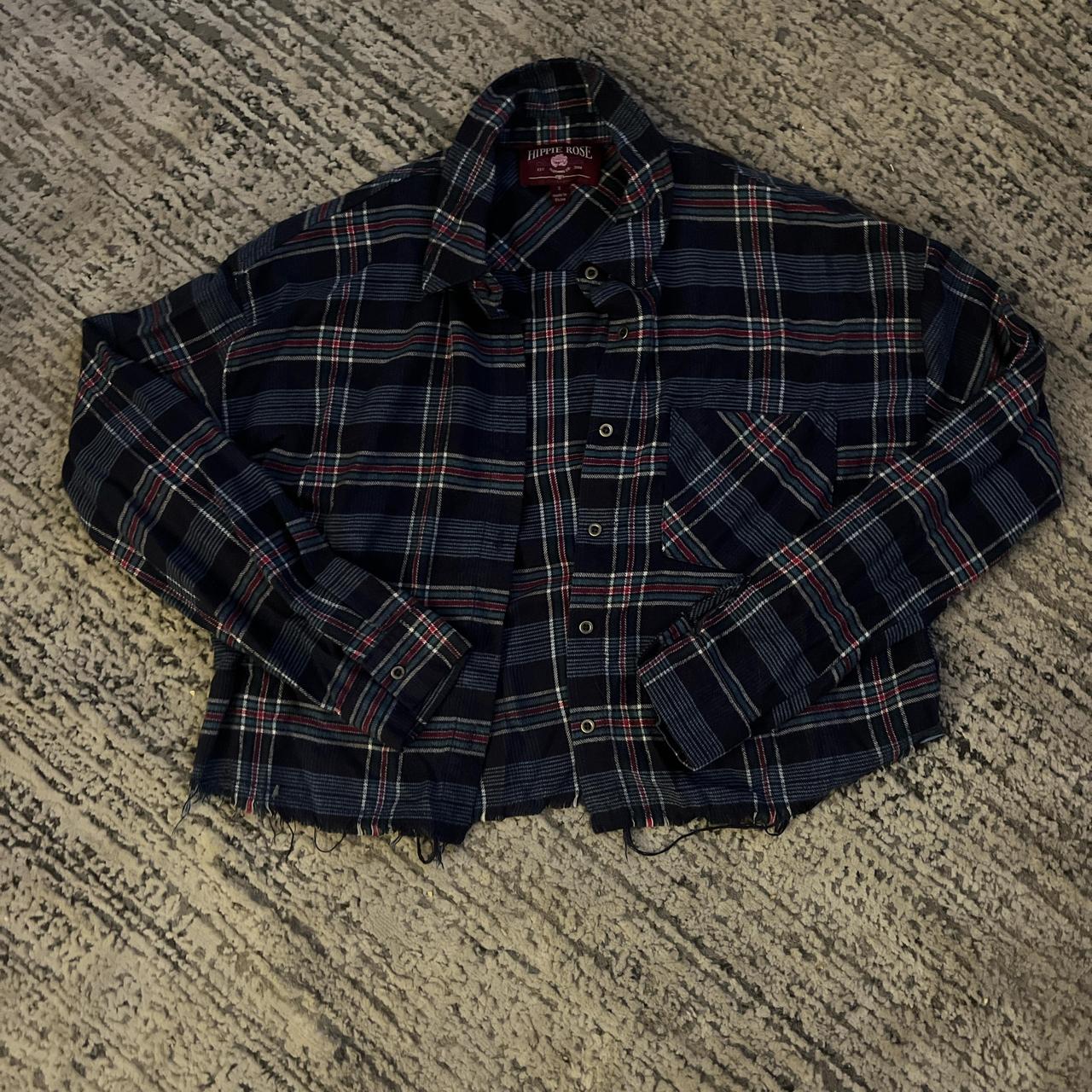 cropped navy flannel. cute with a tank top | Depop