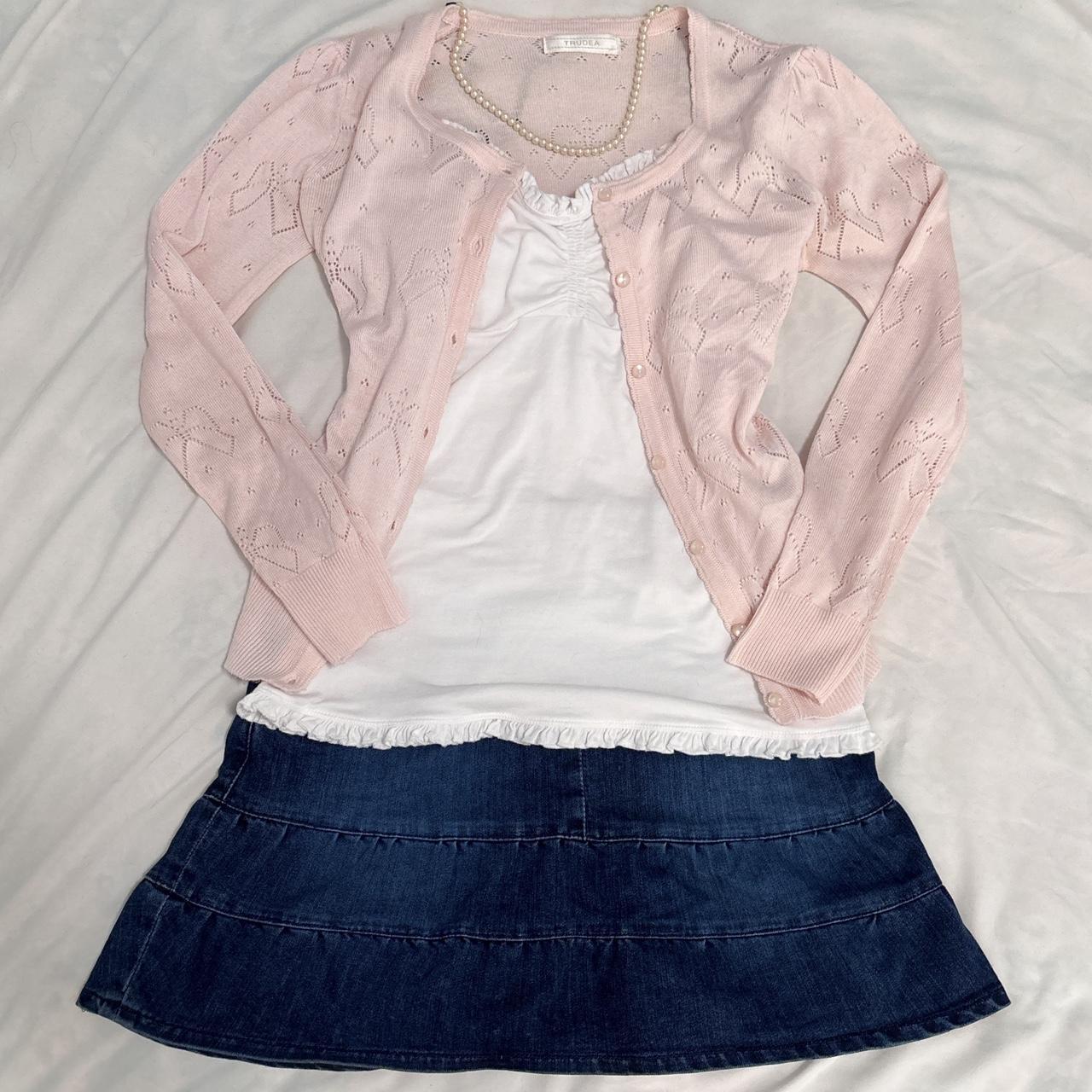 🎀 adorable white ruffle cami > tag says L, but would... - Depop