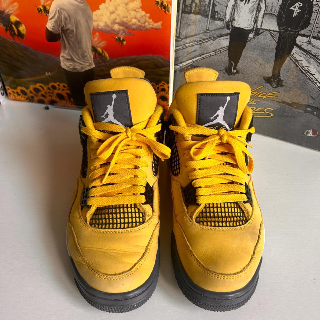 lightning 4's 100 percent authentic - Depop