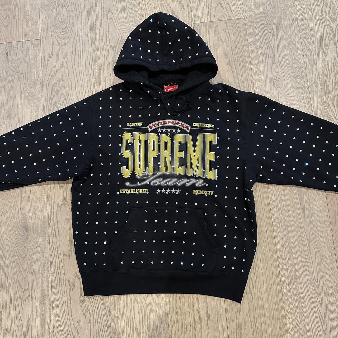 Supreme Men's Hoodie | Depop