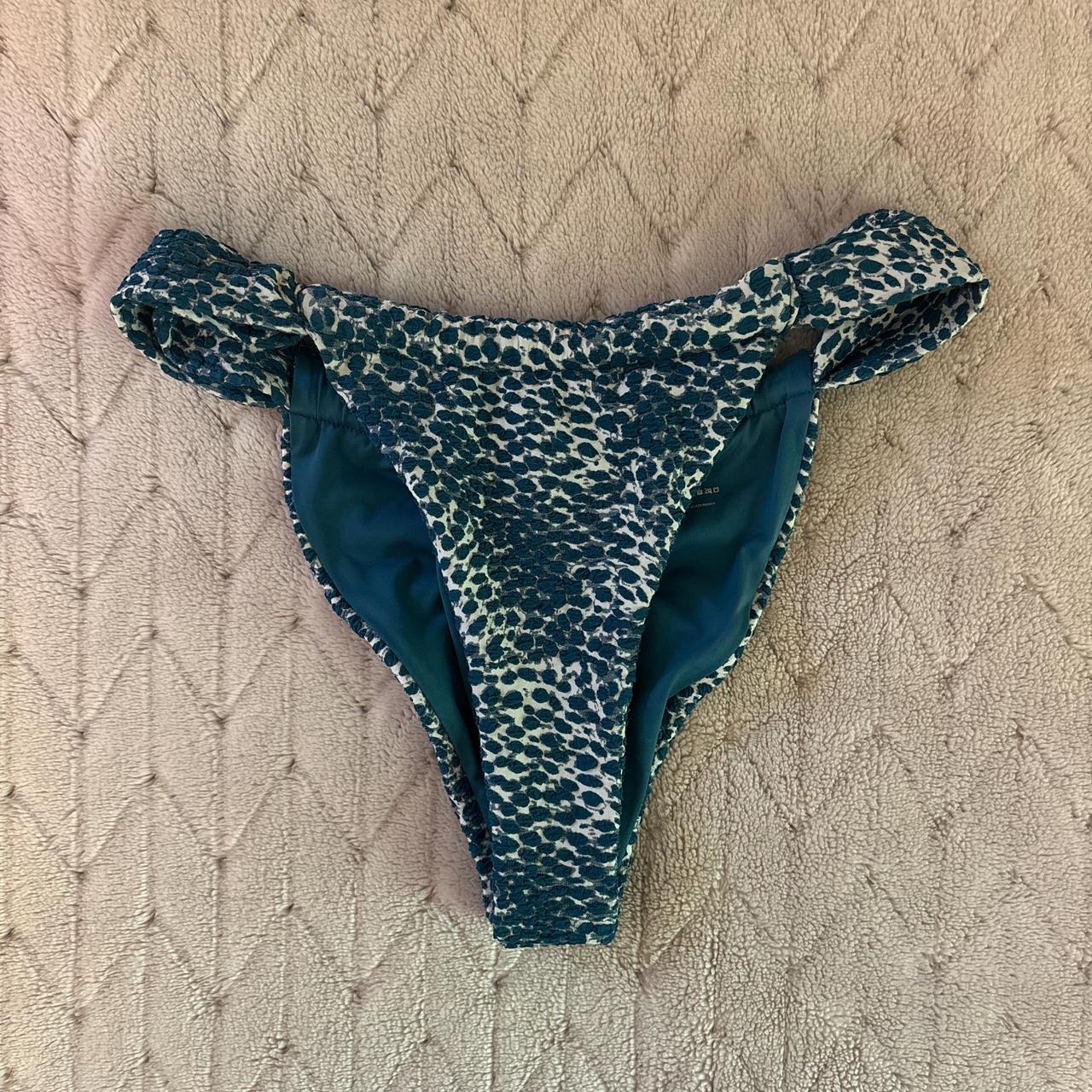 Blackbough Snow Leopard Underwire Bikini XS - Cheeky... | Depop