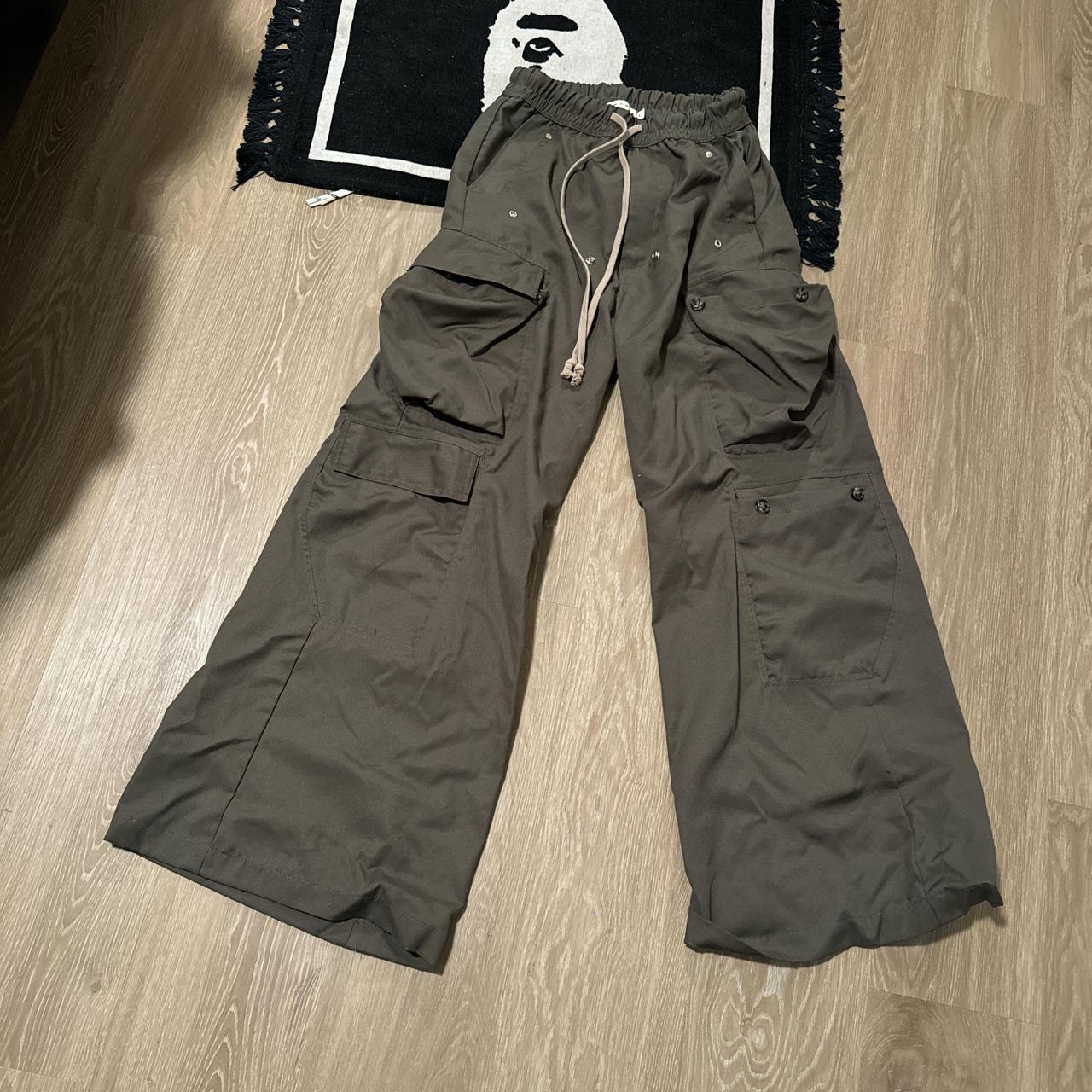 Mnml RAVE DOUBLE CARGO PANTS Size small ( runs... - Depop