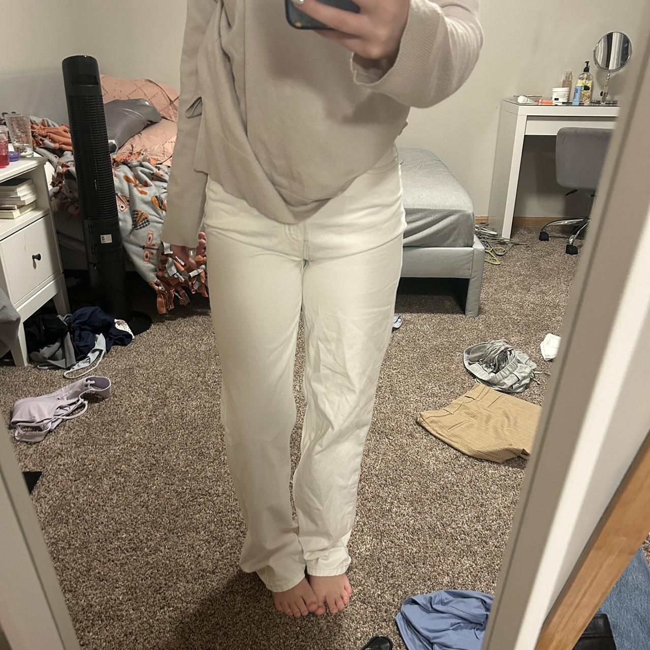 H&M high rise white jeans super cute and comfy they... | Depop