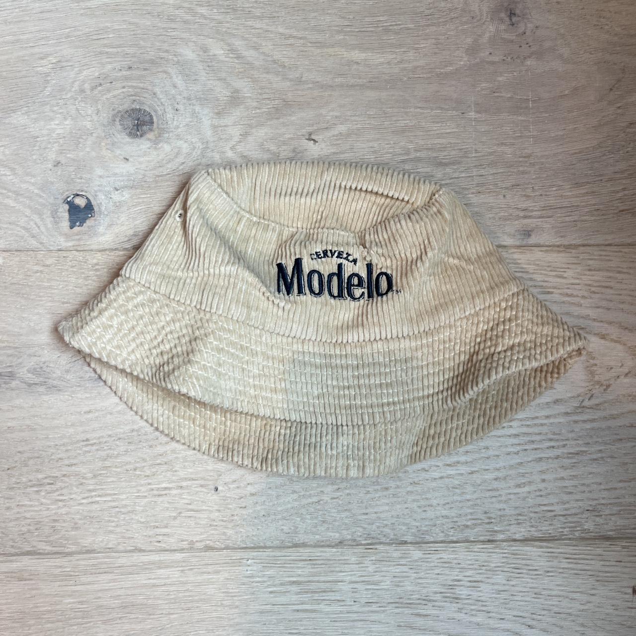 Modelo Hat - Depop