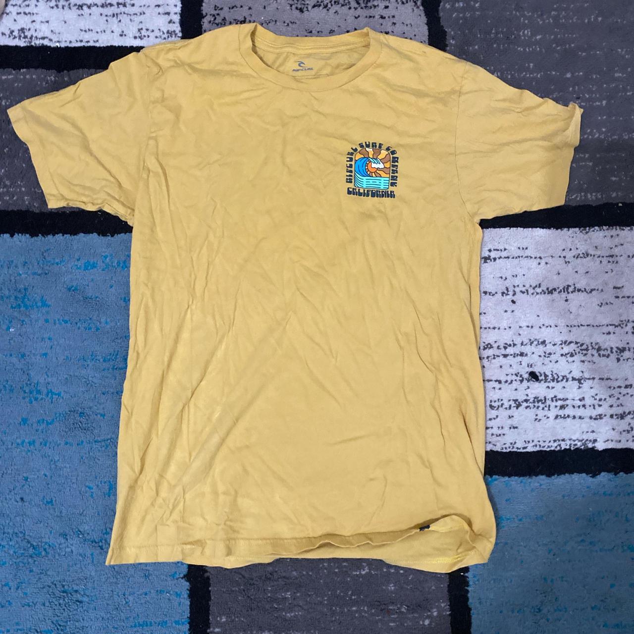 2000s yellow and blue surf tee #surf shoot me offers 🙌 - Depop