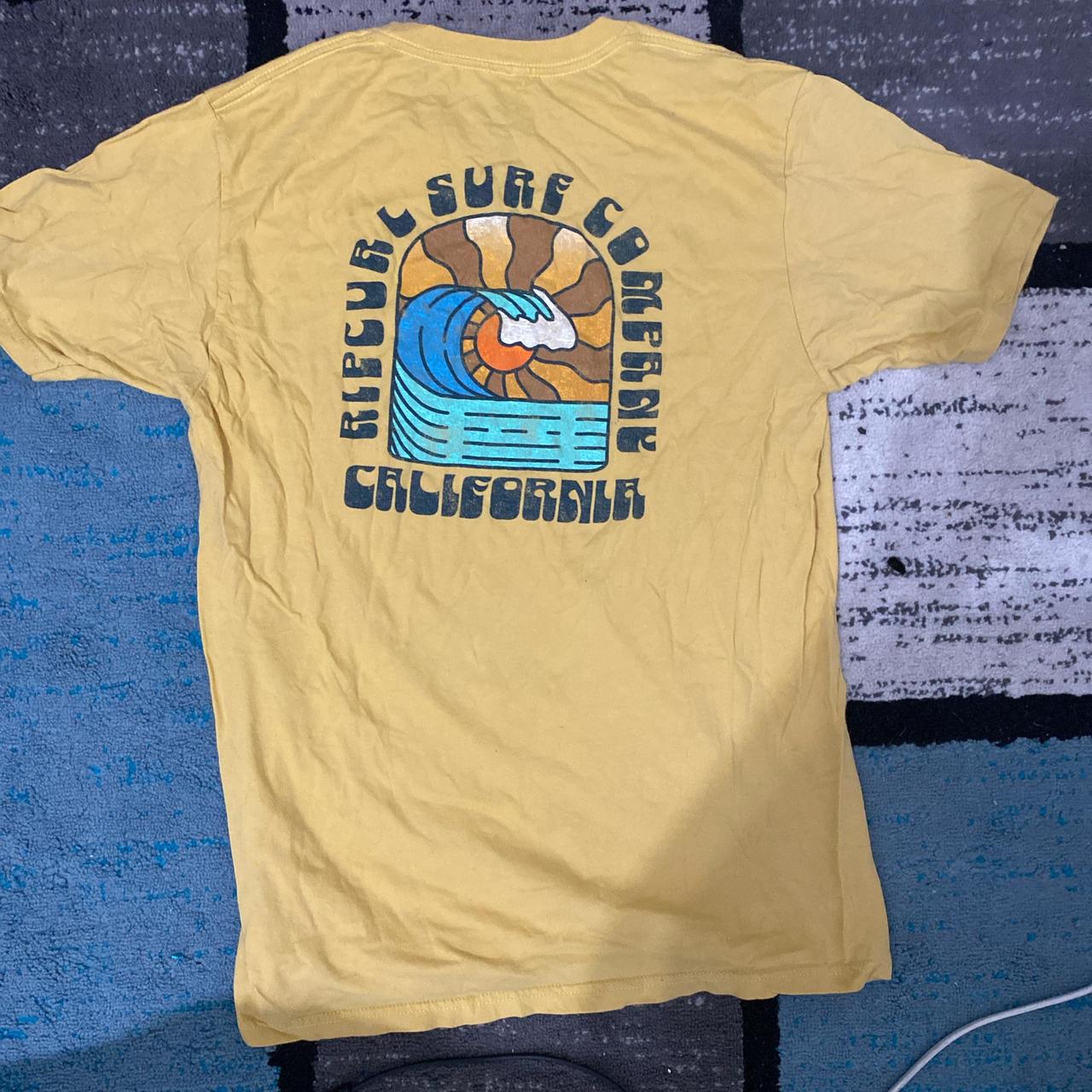 2000s yellow and blue surf tee #surf shoot me offers 🙌 - Depop