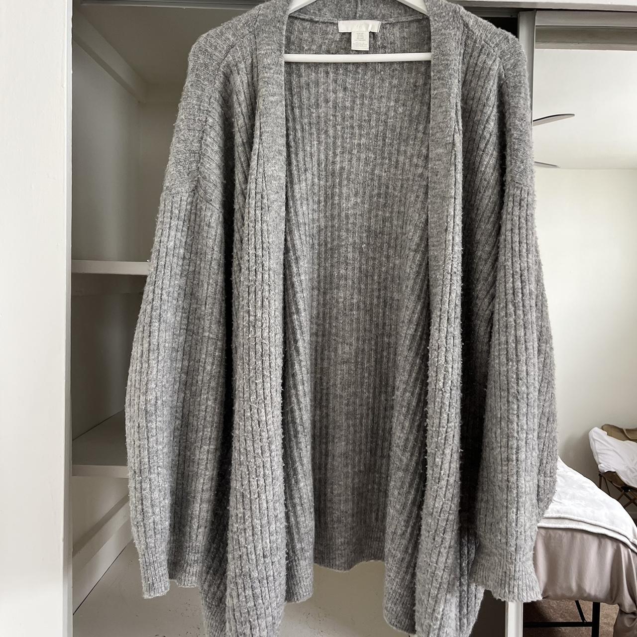 Cozy oversized grey cardigan - Depop