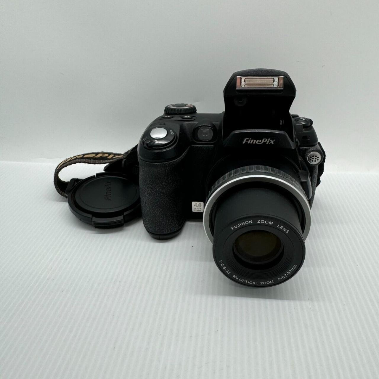 Fujifilm Finepix S5500 Digital Bridge Camera... - Depop