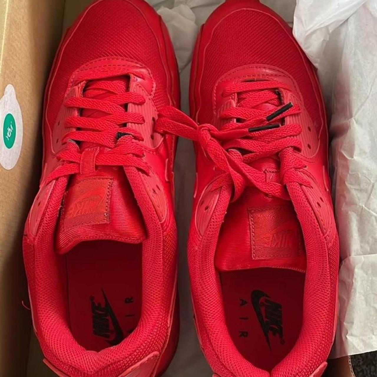 Triple red nike 90s - Depop