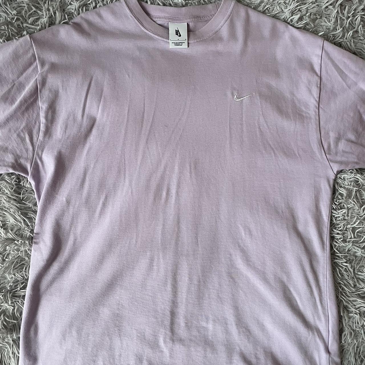NIKE HEAVYWEIGHT TEE PERFECT CONDITION, HARDLY... - Depop