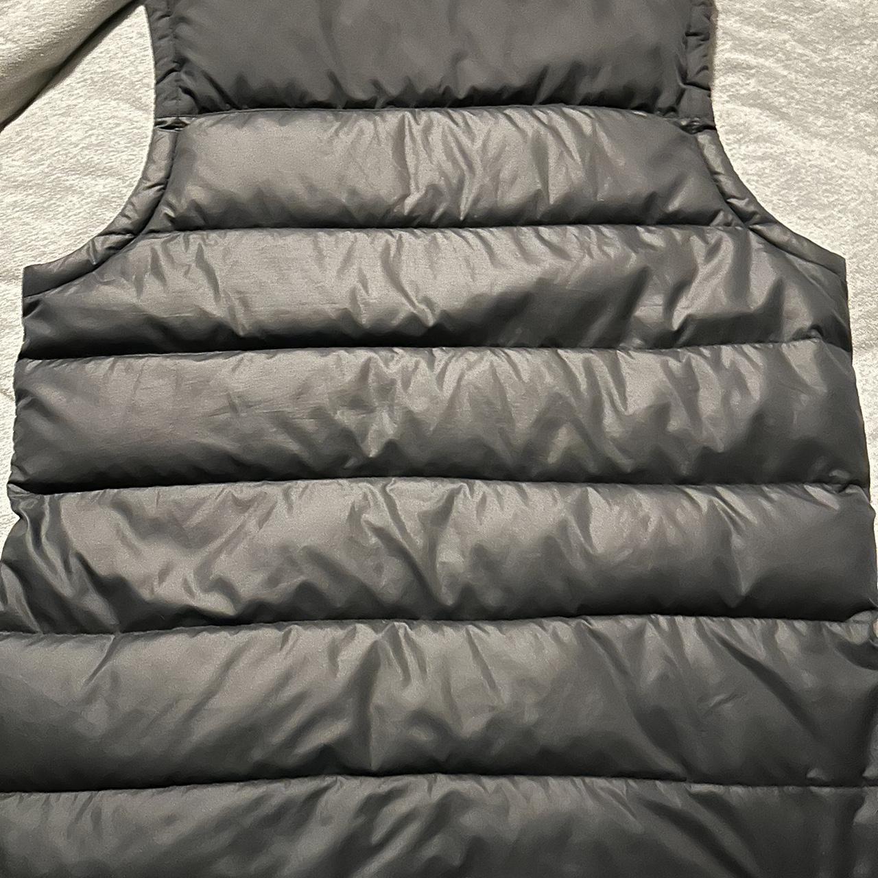 Men’s Nike Puffer Vest Only tired on - Depop