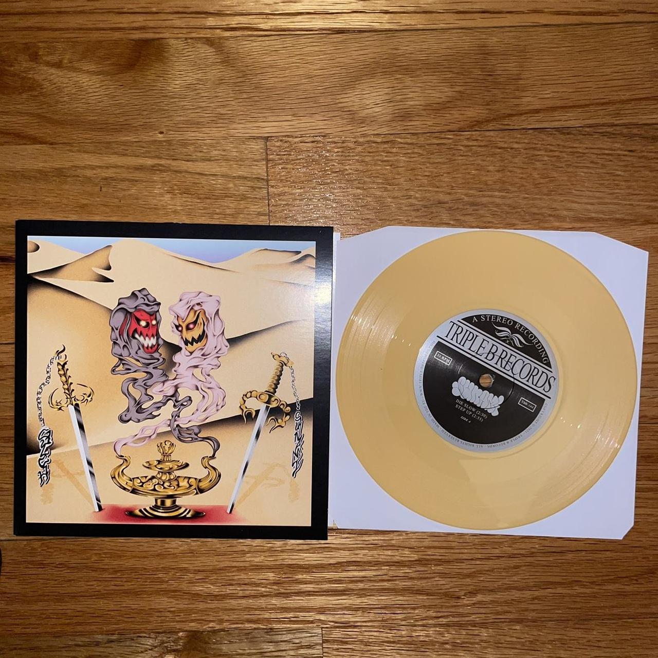 Gulch sunami vinyl split. 7 inch. New. Seam split.... - Depop