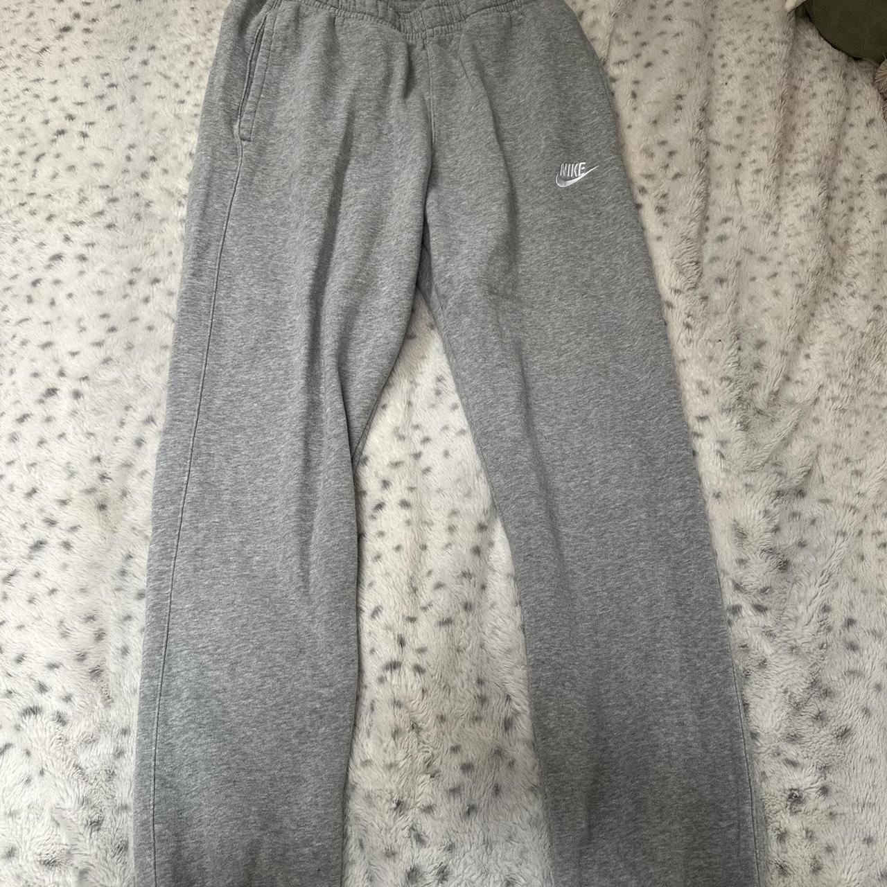 Grey Nike sweatpants - Depop