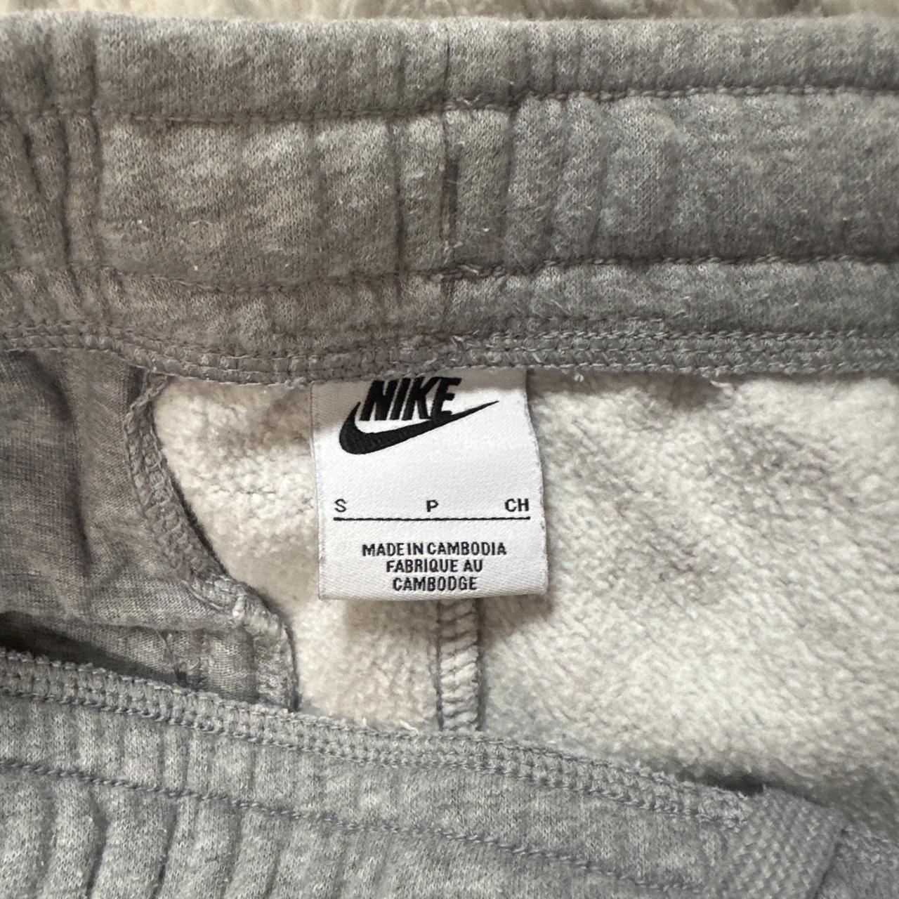 Grey Nike sweatpants - Depop