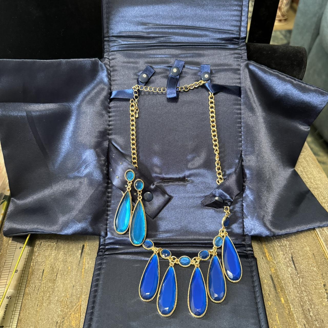 Stauer women's jewelry store