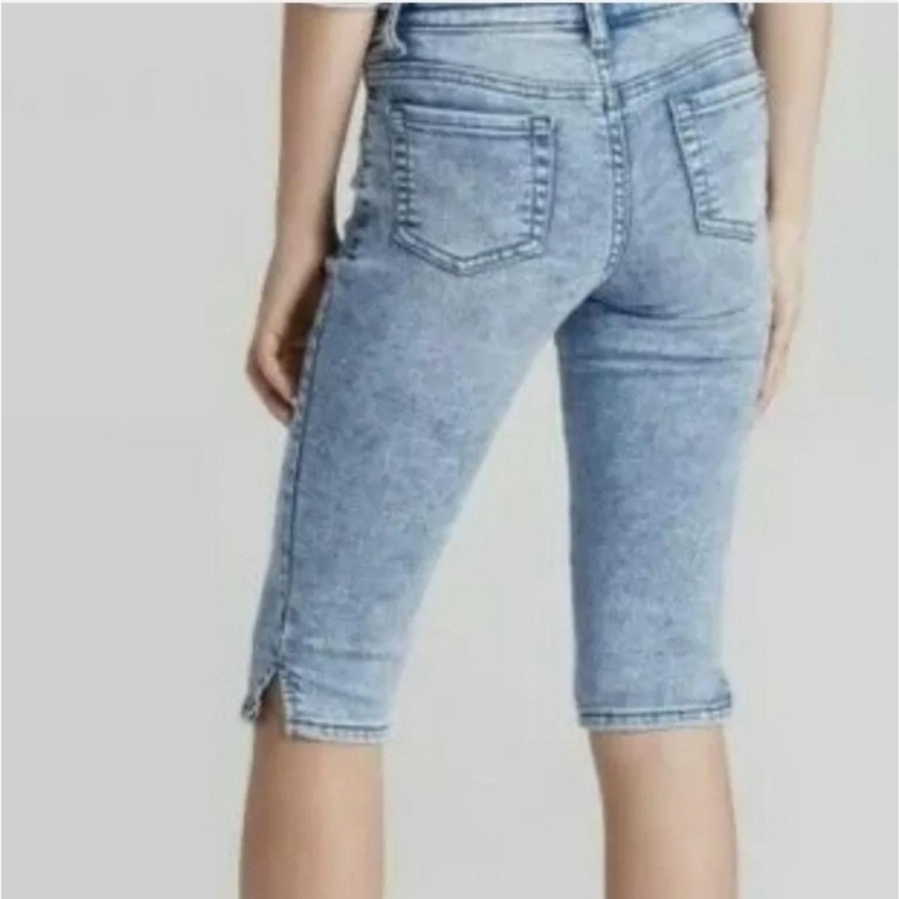 Super cute capris with an adjustable waist and... - Depop