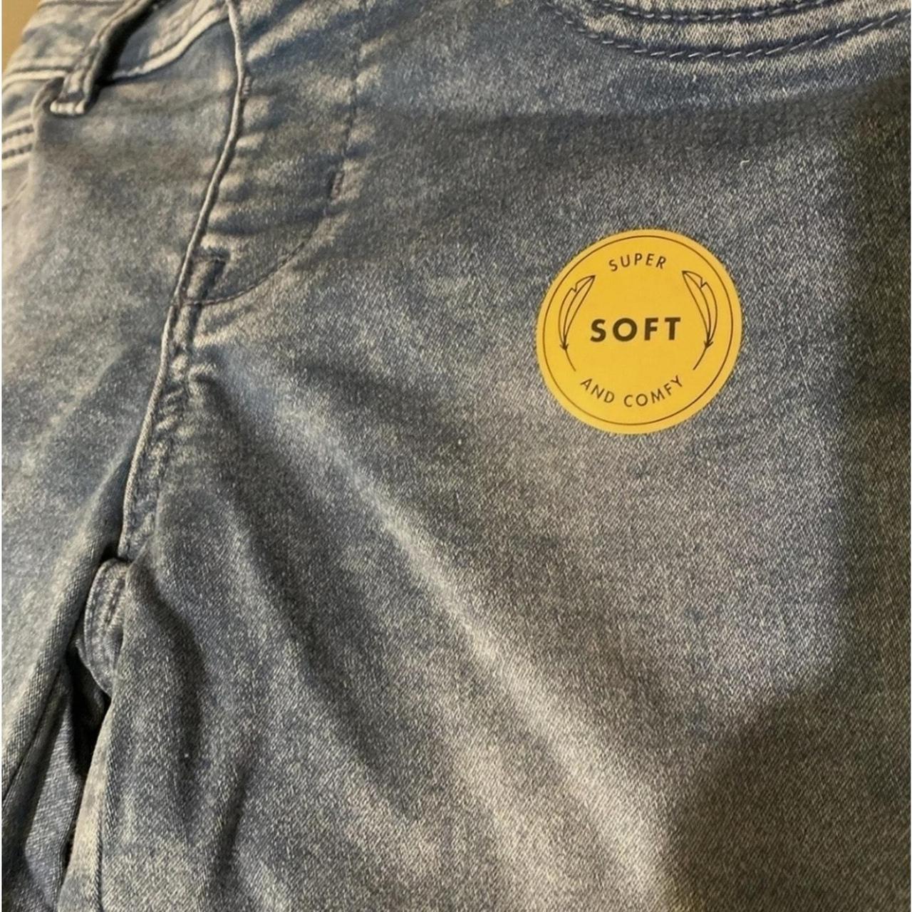 Super cute capris with an adjustable waist and... - Depop