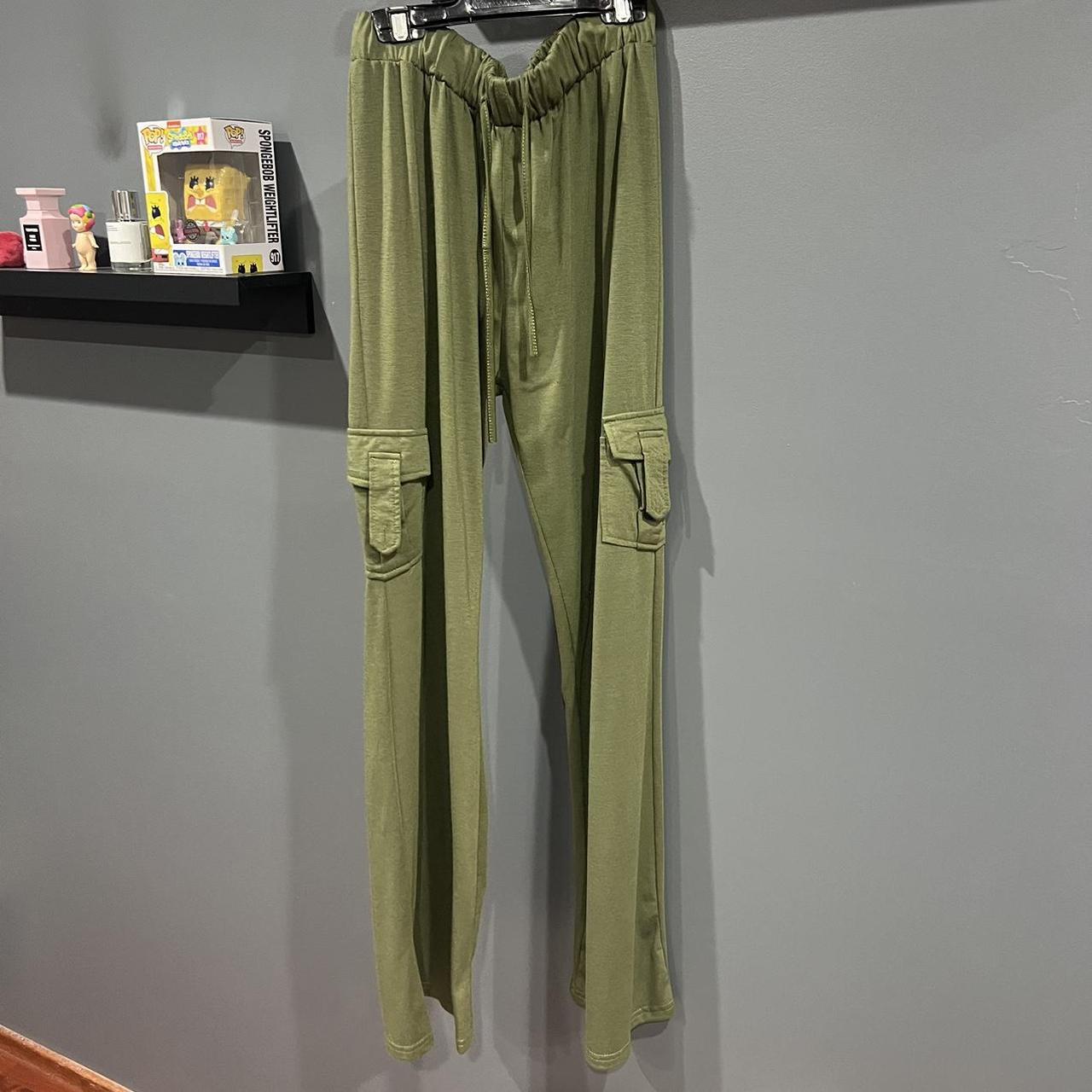 unknown brand khaki cargo loose pants size 6-10 - Depop