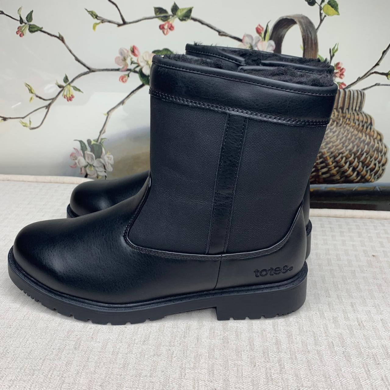Totes Women's Waterproof Stadium Boots - Size 9M -... - Depop