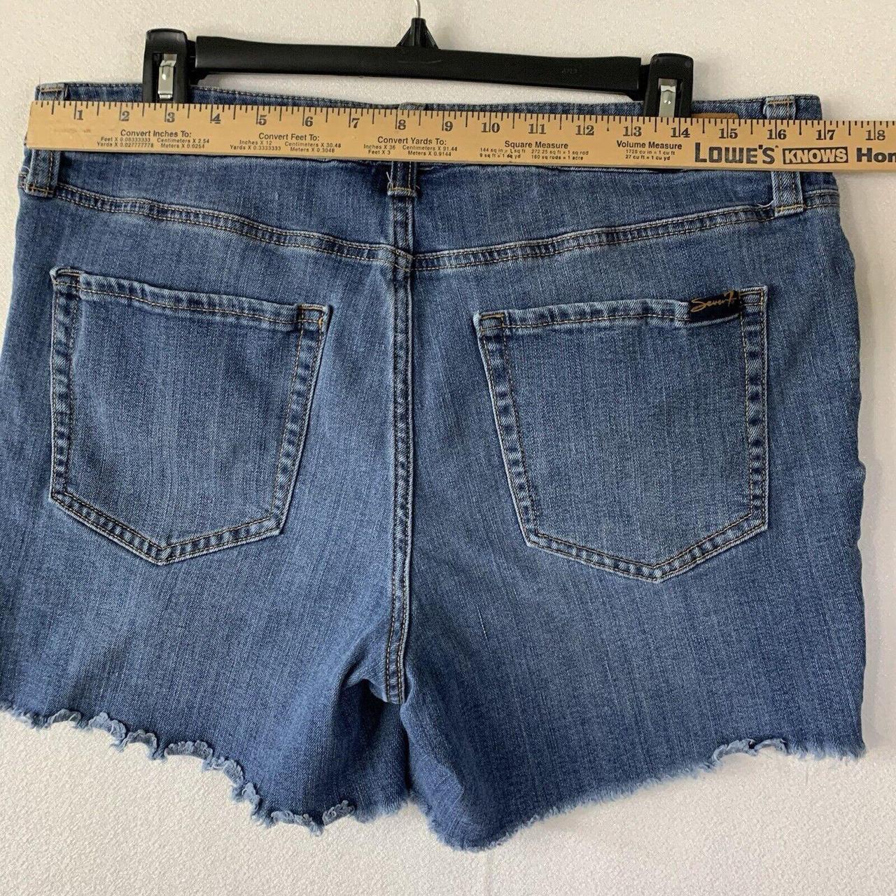 Seven7 Denim Jean Shorts Women 14 Distressed Frayed... - Depop