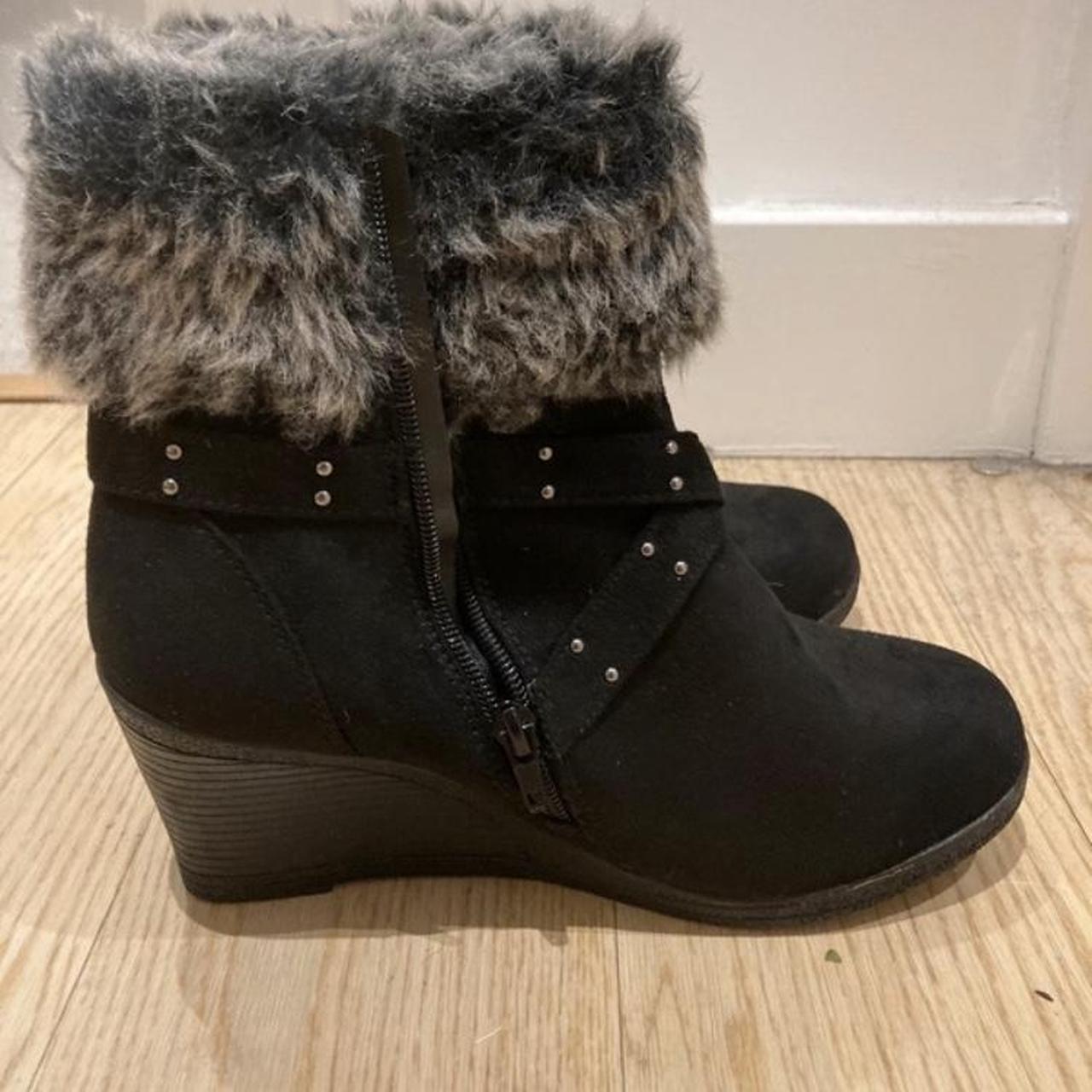 Faux fur wedge ankle boots size 6 - Depop