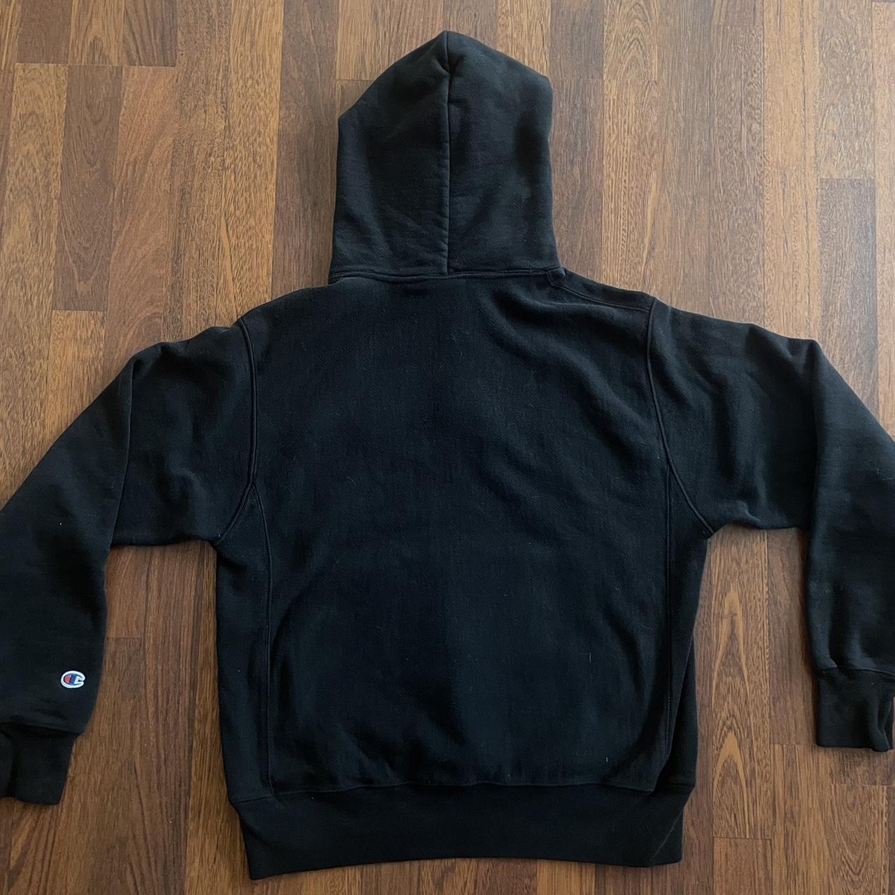 Champion hoodie - Depop