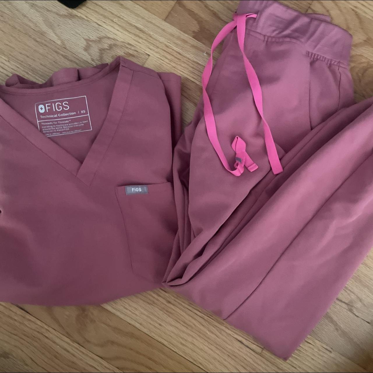 Mauve/Pink Figs Set 💕💗💖💞🎀 Too small on me now but... - Depop