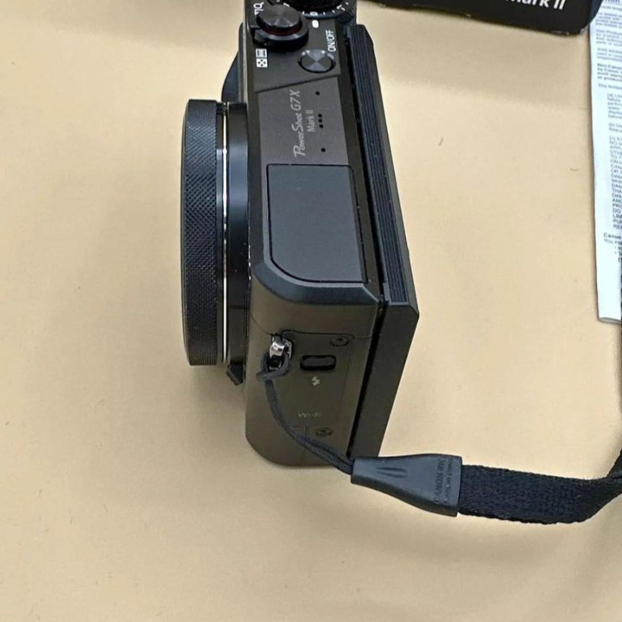 Canon powershot G7X mark II - Depop