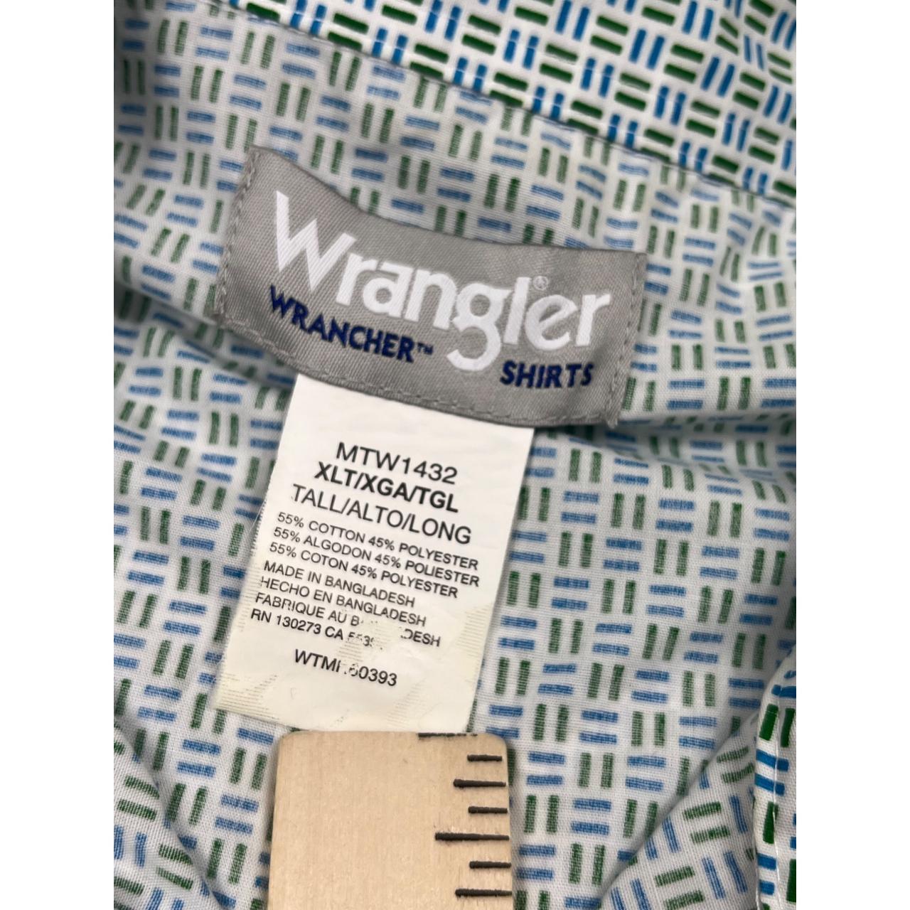 Wrangler Mens XLT Blue Geometric Button-Up Shirt... - Depop