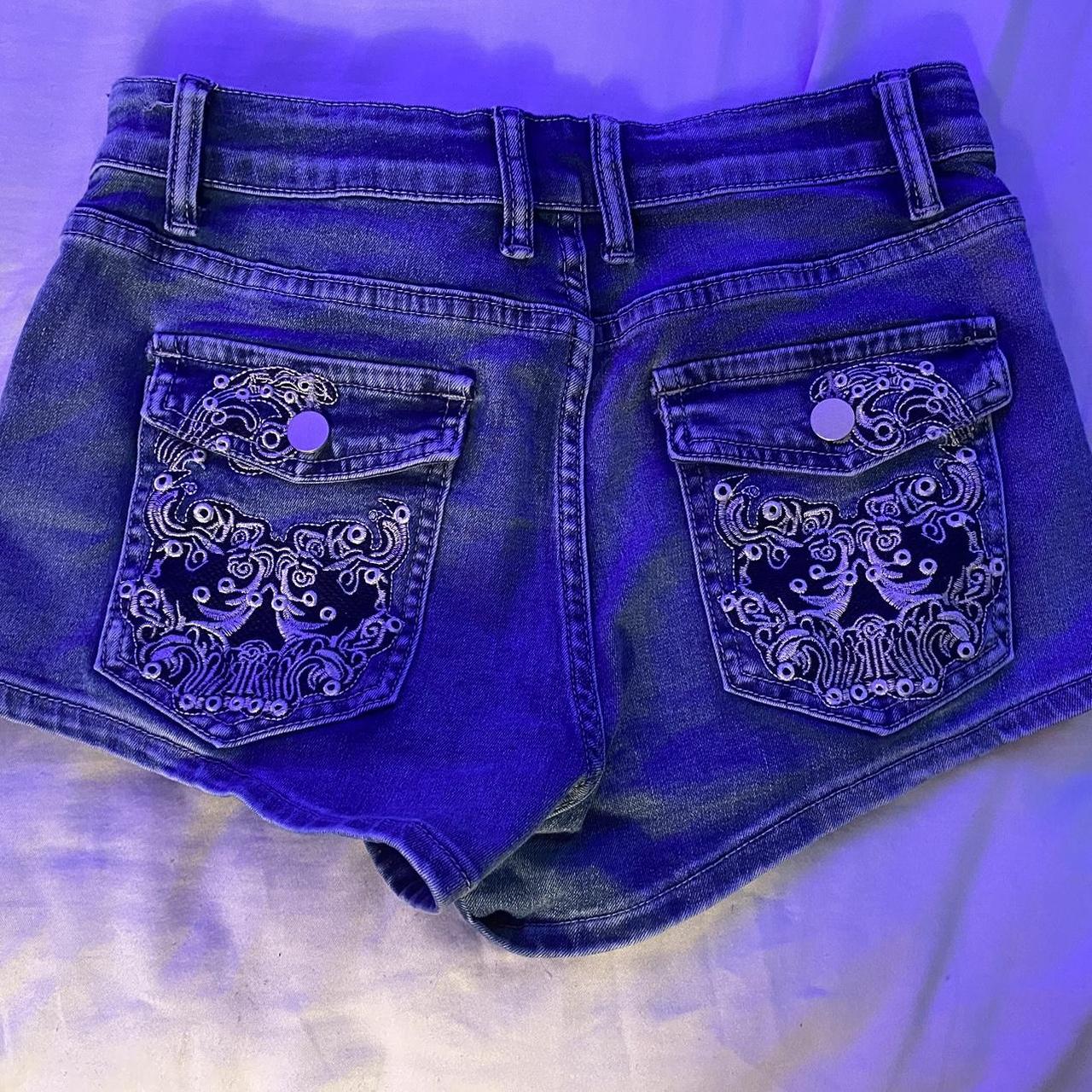 emo style y2k/mcbling 2000s type mid ride... - Depop