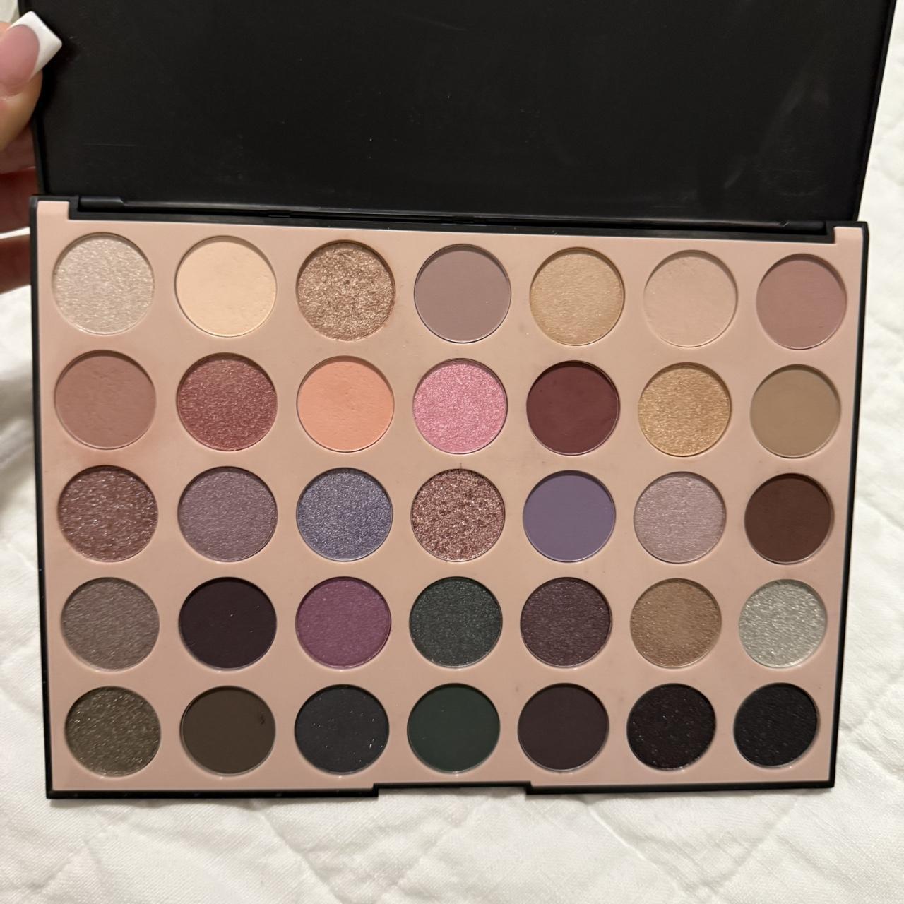 Morphe 35C/ eyeshadow pallet #morphe #makeup #eyes - Depop