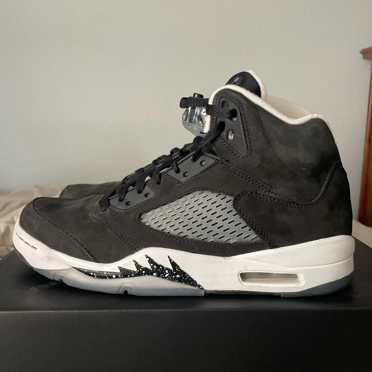 Jordan 5 Oreo Some creasing, minor flaws OG Box - Depop