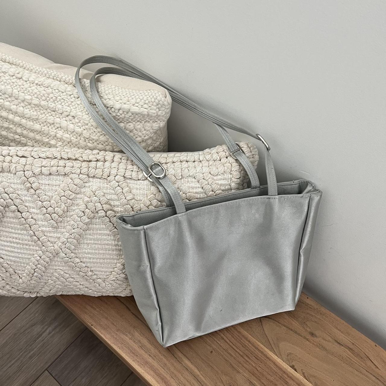 90s vintage silver boxy shoulder bag 🪩 width... - Depop