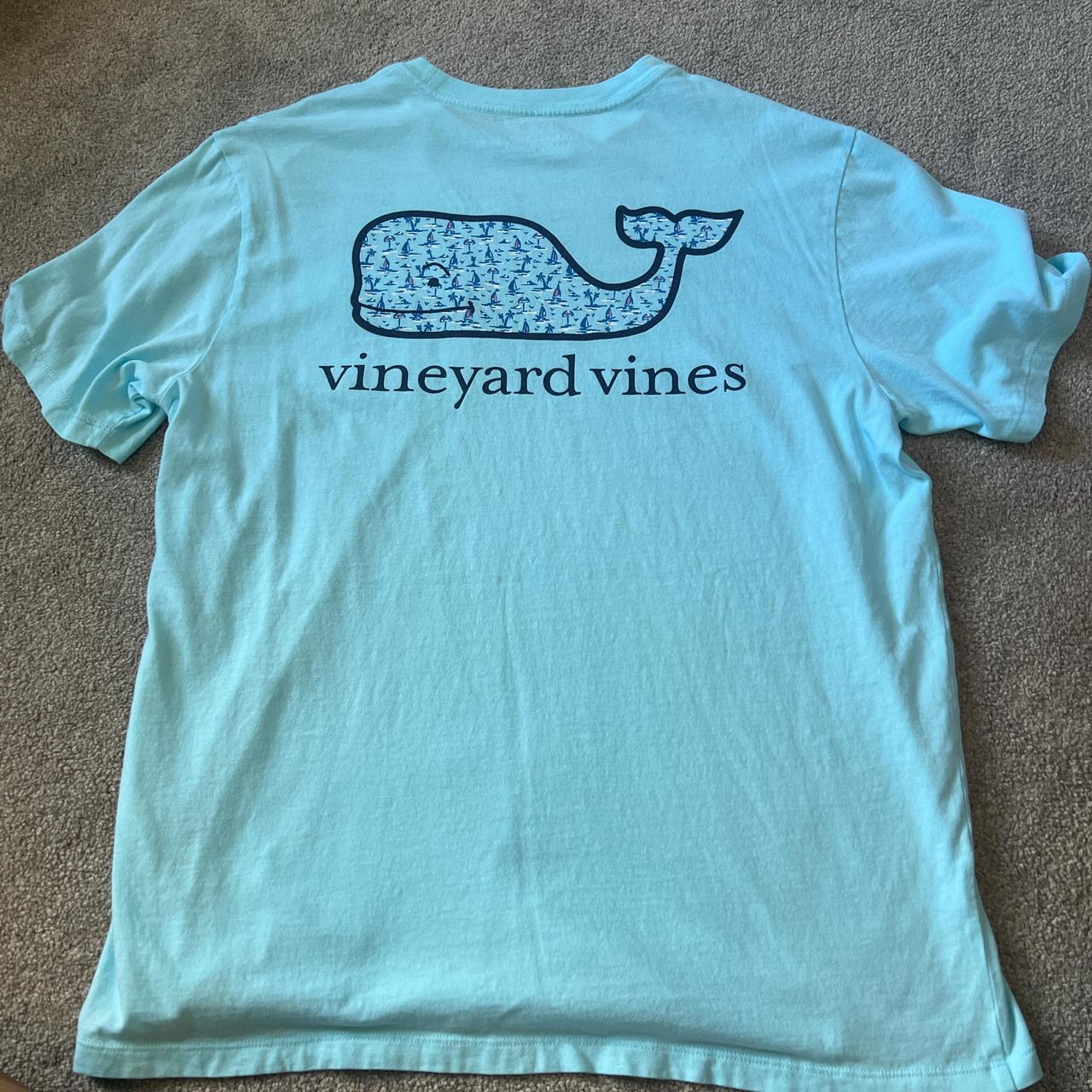 Blue and white Vineyard Vines t shirt - Depop