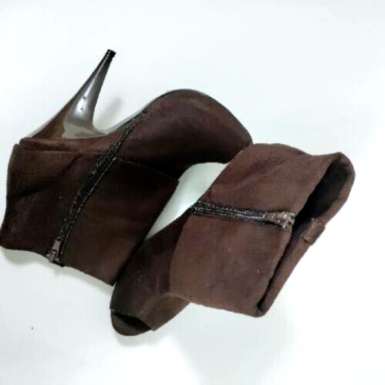 Womens Suede Brown Toe Out Boots Size 9 EXCELLENT... - Depop