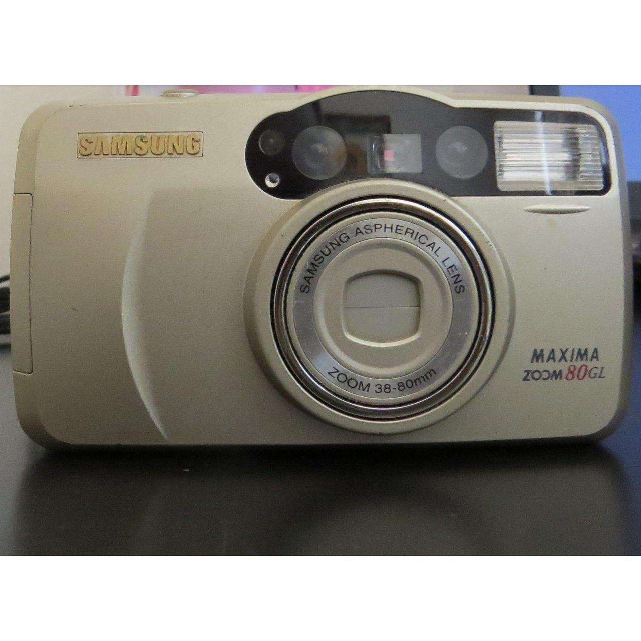 This is a versatile, easy to use camera. It features... - Depop