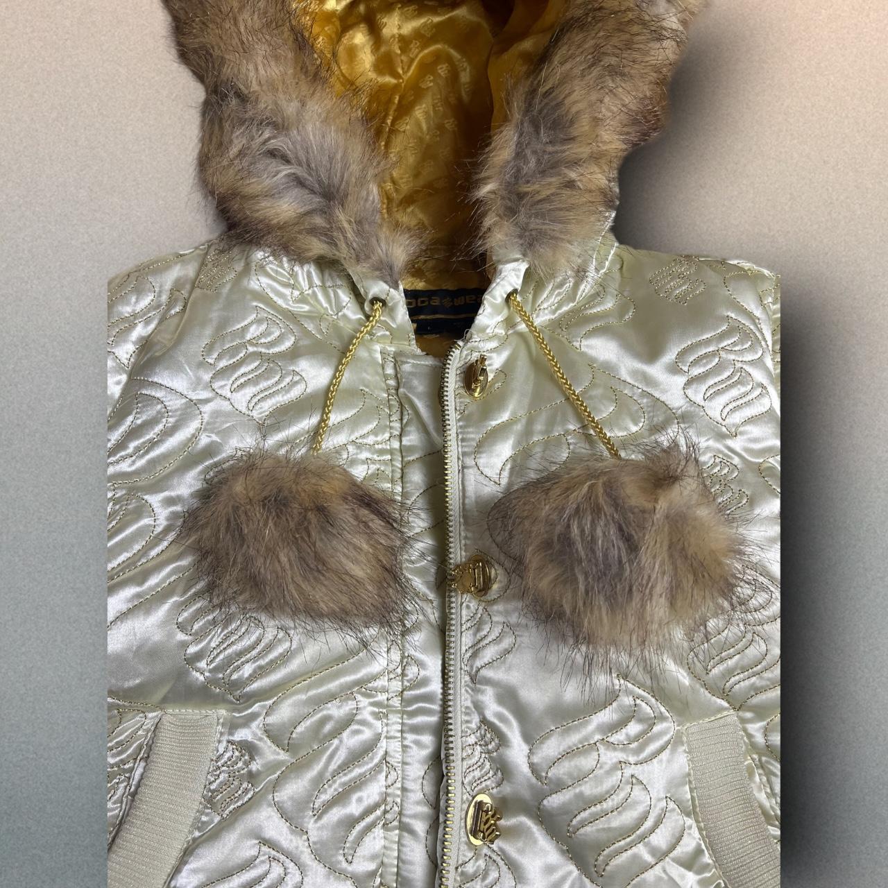 ⚜️ Rare Rocawear puffer jacket with fur hood and pom... - Depop