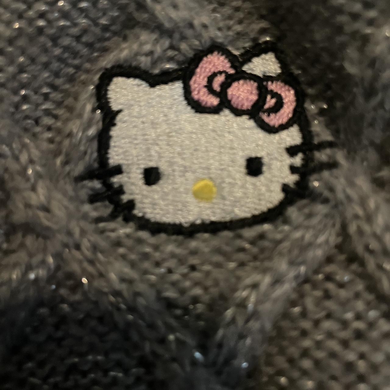 Y2K Small Grey Hello Kitty Leg/ Arm Warmers Please... - Depop