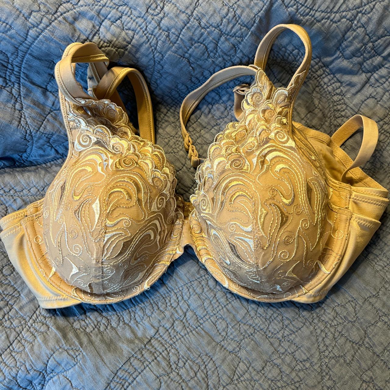 Set of 3 playtex bras size 36C - Depop