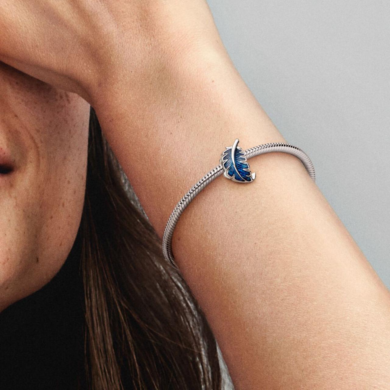 Pandora feather charm store
