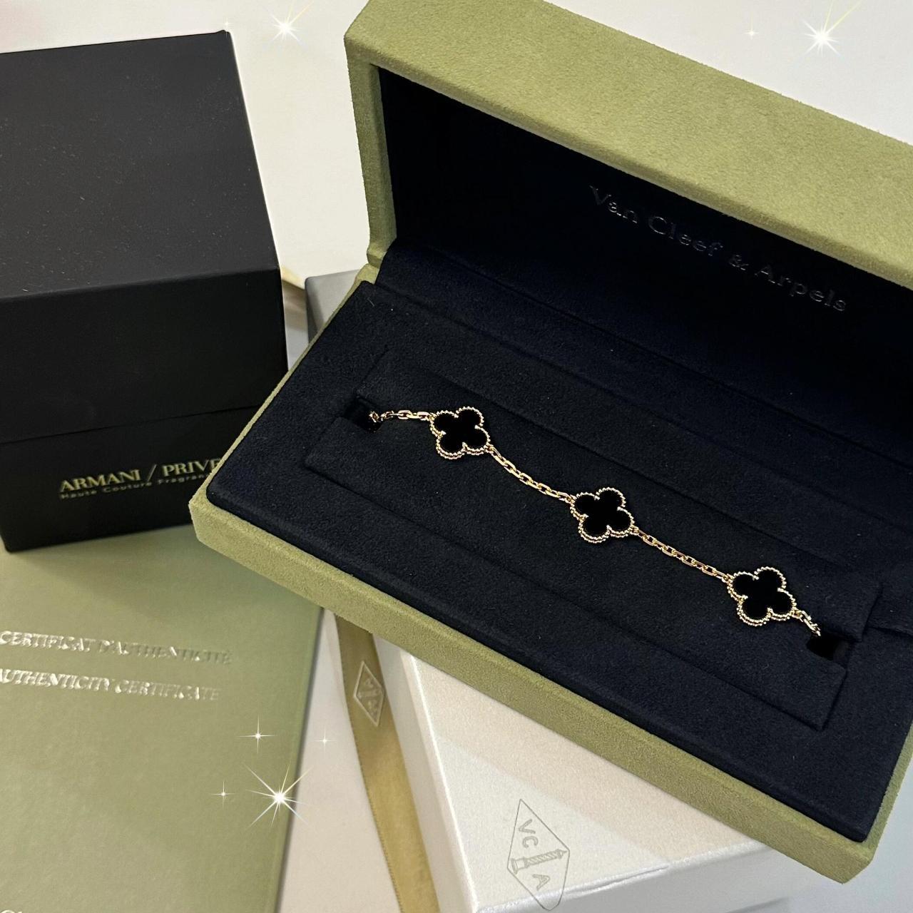 Van Cleef & Arpels clover bracelet Vintage Alhambra... - Depop